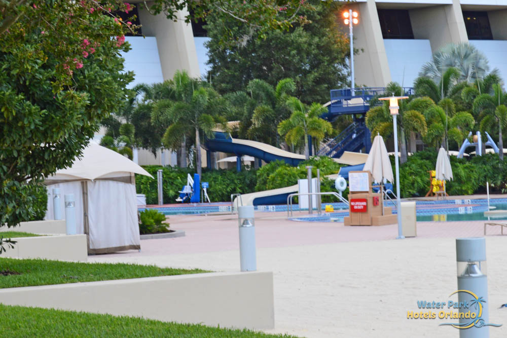 Disney Contemporary Pool | Pool Pictures | Water Park Hotels Orlando