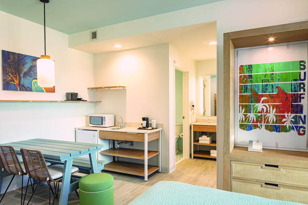 Dockside Inn and Suites Rooms - Rooms & 2 Bedroom Suite