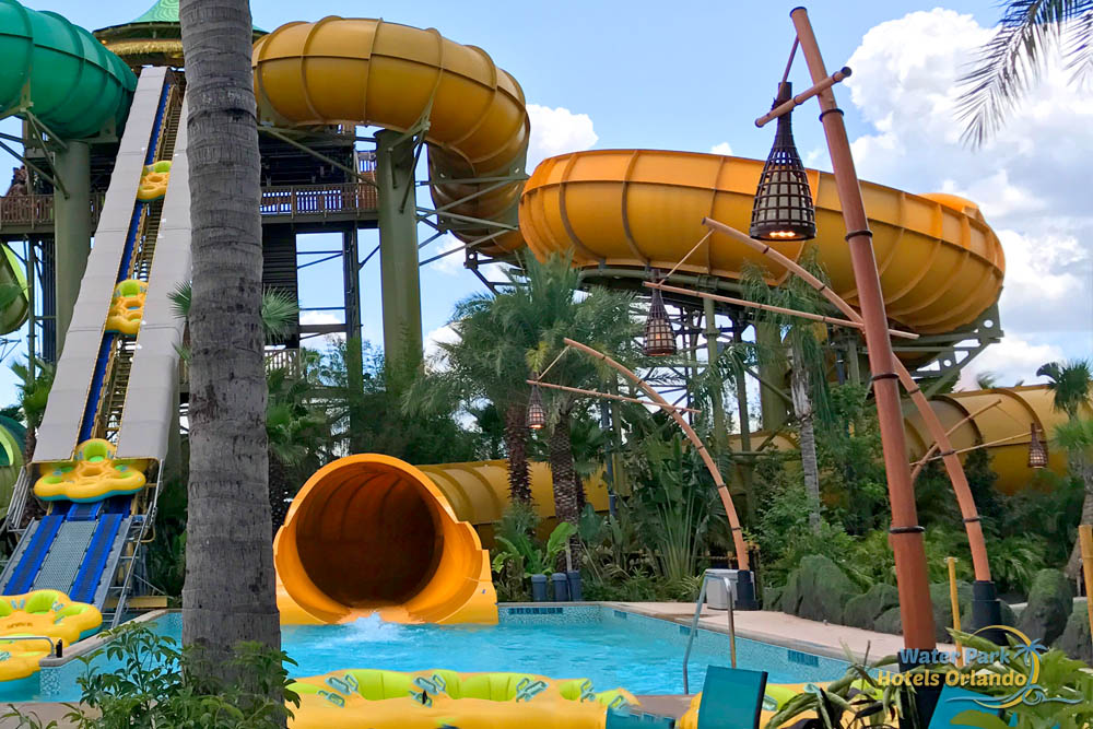 Universal Volcano Bay Maku - Sx-person water slide