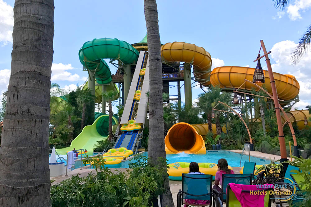 Universal Volcano Bay Puihi - Six-person water slide